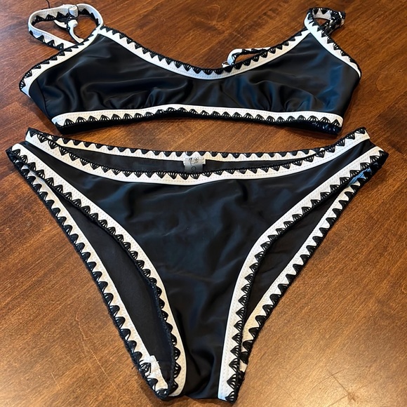 Cupshe Swim Cupshe Black White Bikini Poshmark